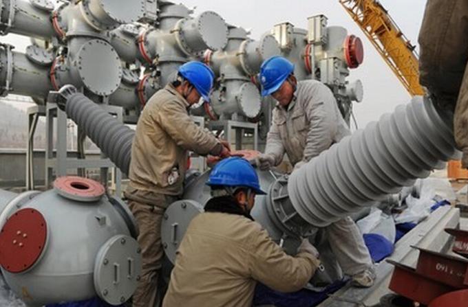 Outdoor 36kV GCB SF6 Gas Circuit Breaker Substation Type With Long ...