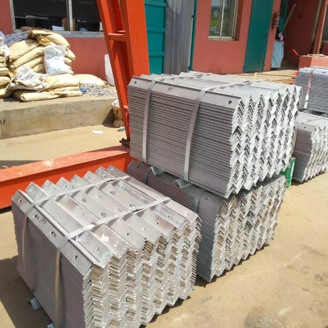 Hot Dip Galvanized Steel Cross Arm Fittings Angle Iron For Overhead ...